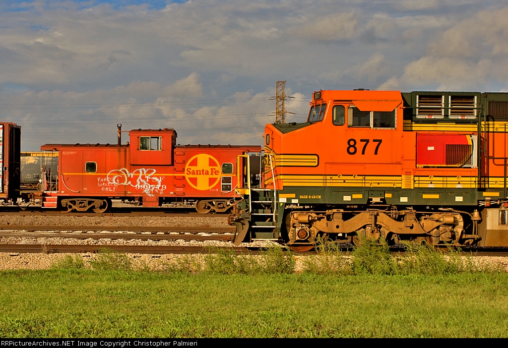 BNSF 877 and ATSF 999779